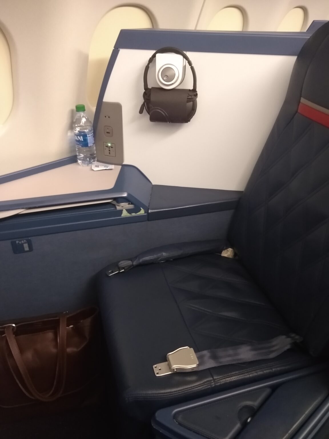 Delta One Review - US to Germany | TravelswithSuz.com